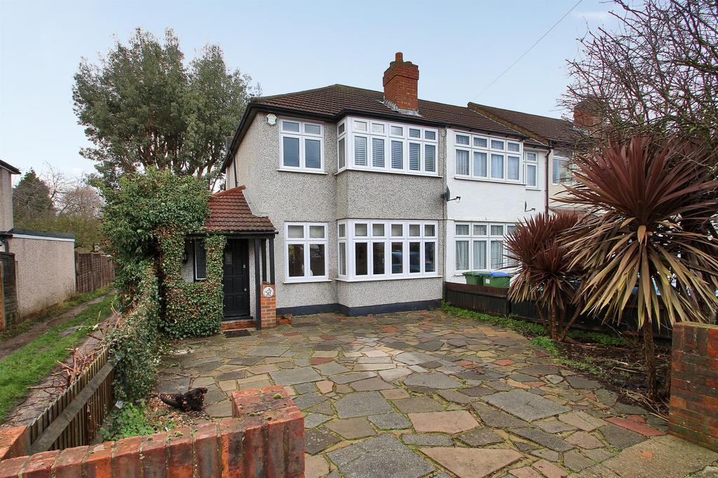 Old Farm Avenue Sidcup Kent Da15 8al 3 Bed End Of Terrace House £