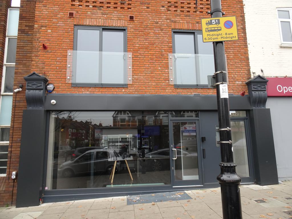 Northfields Avenue, London, W13 Property - £305,000