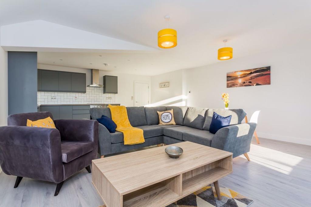Silver Street, Hull 1 bed apartment - £1,295 pcm (£299 pw)