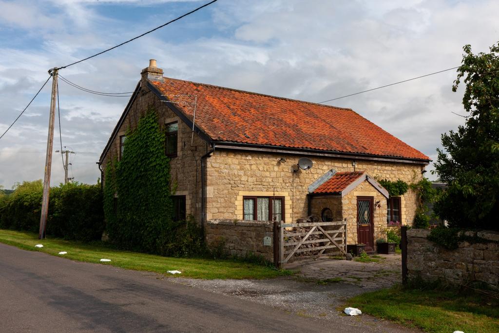 Southwick TROWBRIDGE 4 bed barn conversion - £665,000