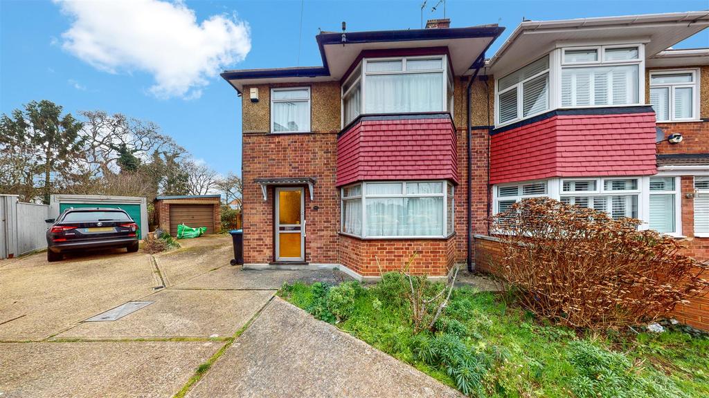 Byron Road, Wembley 3 bed semi-detached house - £565,000