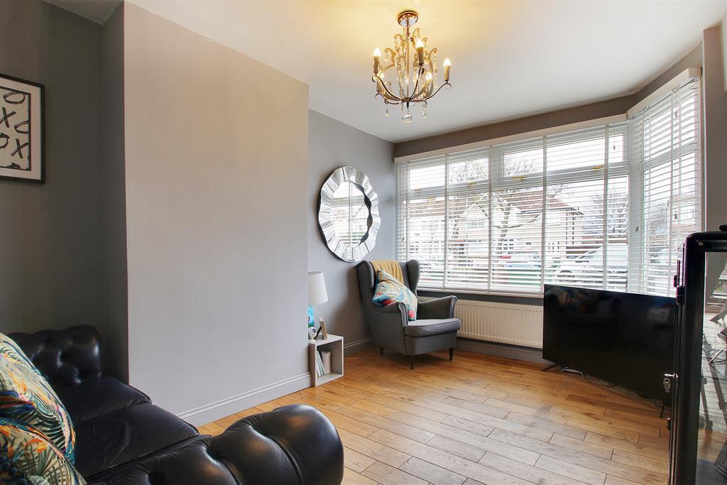 Sherwood Park Avenue, Sidcup, Kent... 2 bed terraced house - £365,000