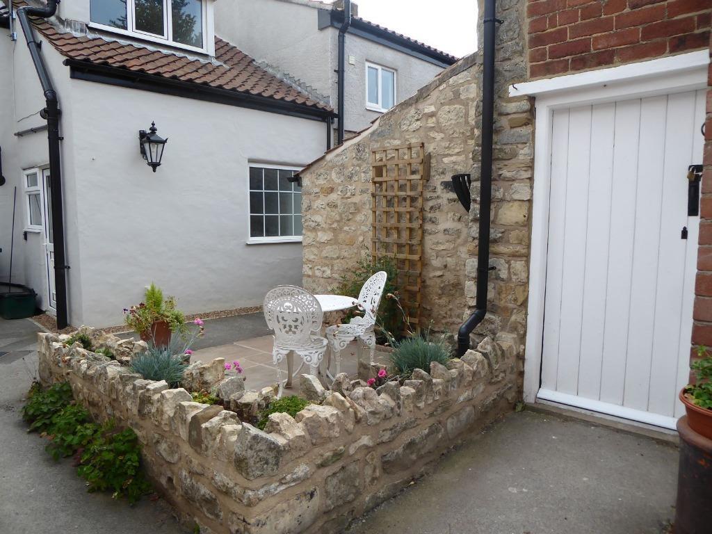 Main Street, Sprotbrough, DN5 1 bed cottage - £895 pcm (£207 pw)
