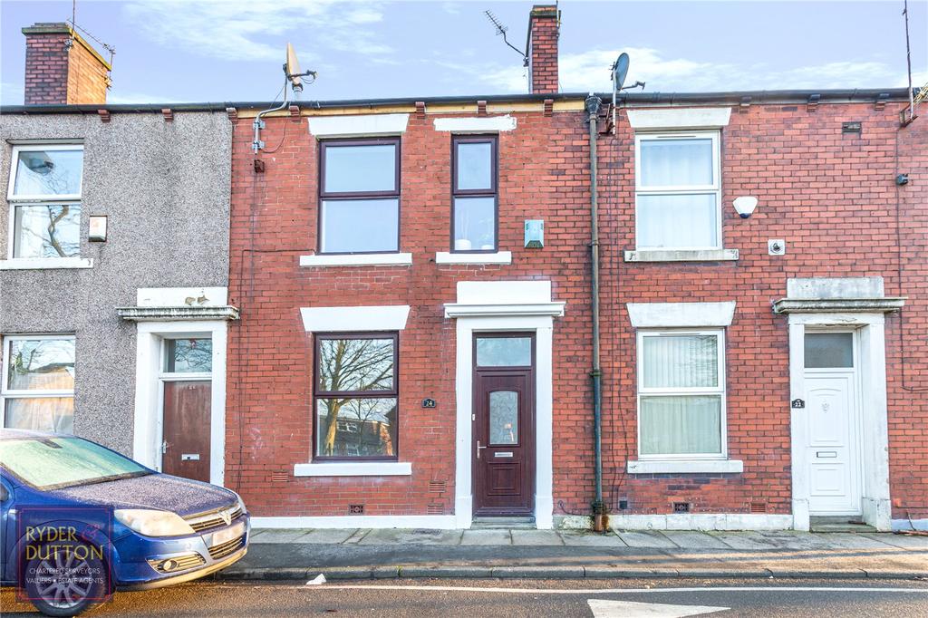Buckley Lane, Smallbridge, Rochdale... 2 bed terraced house - £110,000