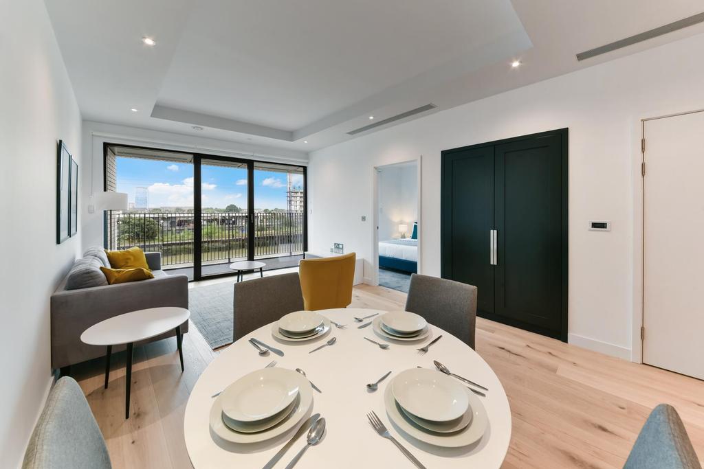 Corson House, London City Island... 1 bed apartment - £1,517 pcm (£350 pw)