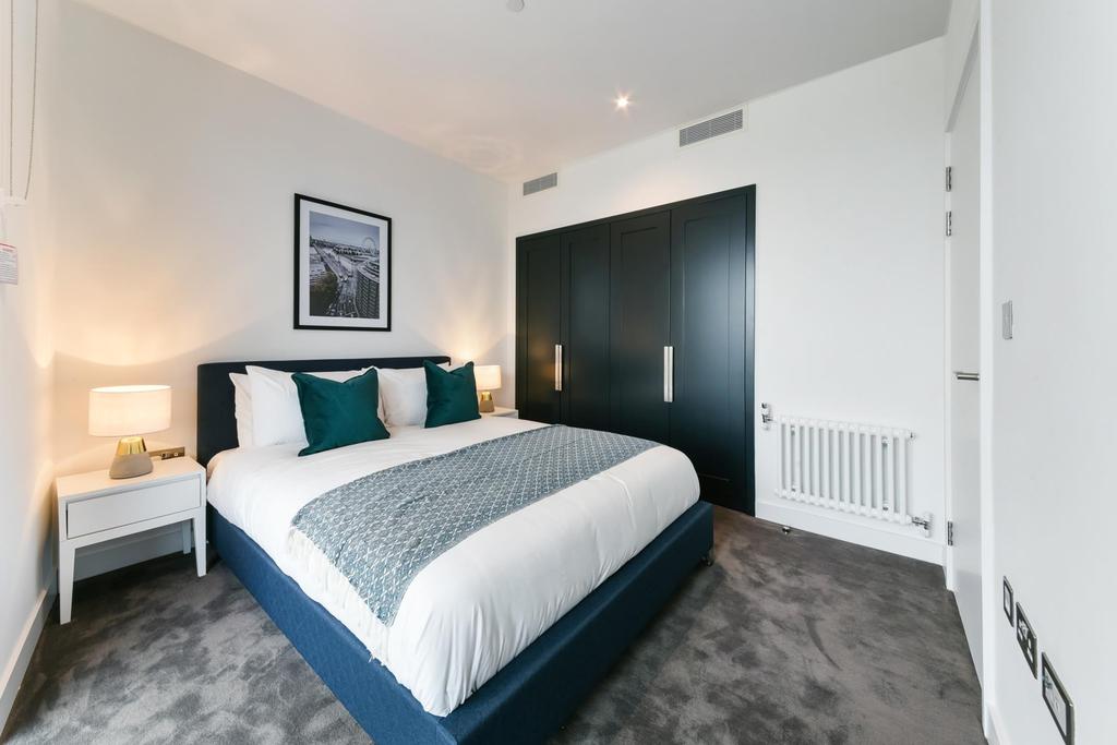 Corson House, London City Island... 1 bed apartment - £1,517 pcm (£350 pw)