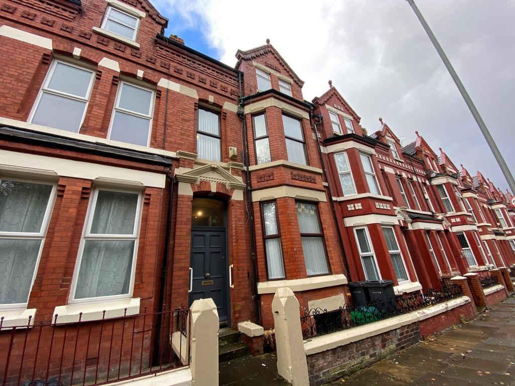 Worcester Road, Bootle, L20 6 bed terraced house - £170,000