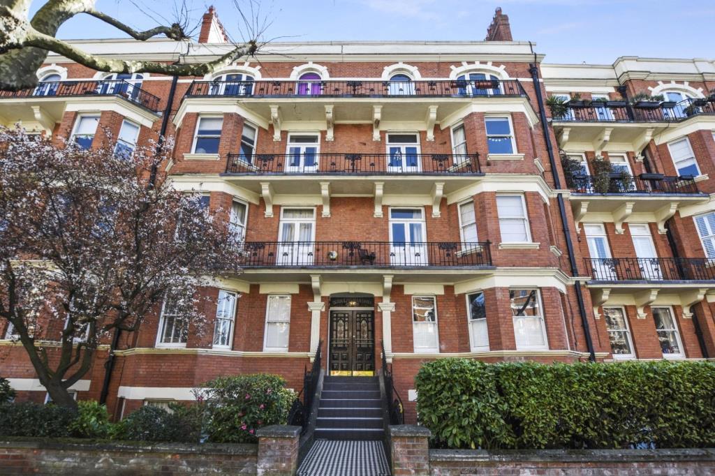 Elgin Avenue, Maida Vale, London, W9 3 bed flat - £1,075,000