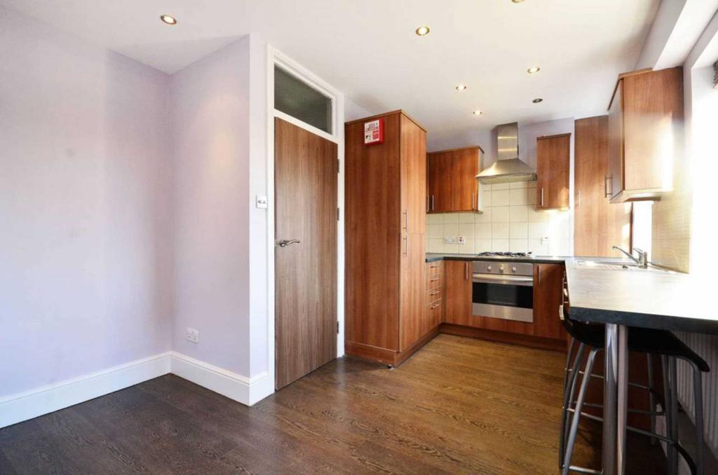 Ritherdon Road, Balham, SW17 1 bed flat - £1,647 pcm (£380 pw)