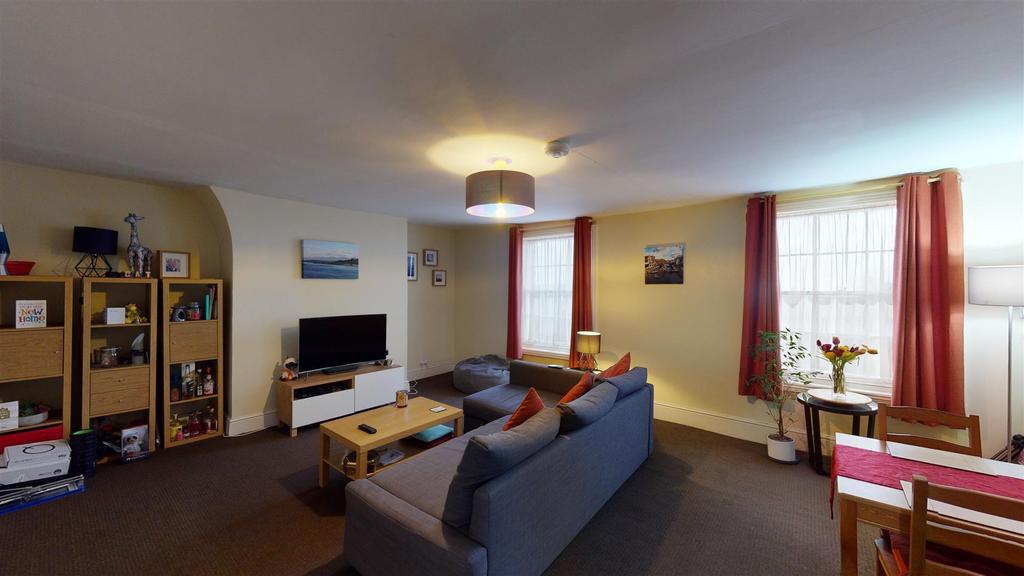 Chapel Place, Ramsgate 3 bed flat - £800 pcm (£185 pw)