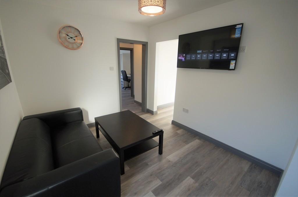 Burnsall Road, Canley, Coventry, CV5 6BU 2 bed apartment - £950 pcm (£ ...