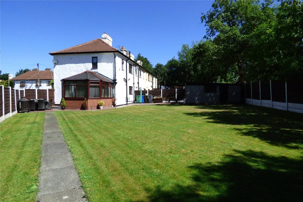 Nevin Road, New Moston, Manchester, M40 3 bed townhouse - £795 pcm (£ ...