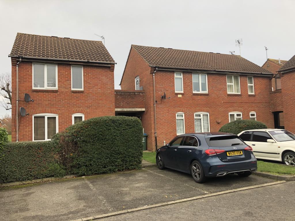 Langstone Court, Aylesbury, HP20 Studio - £900 pcm (£208 pw)
