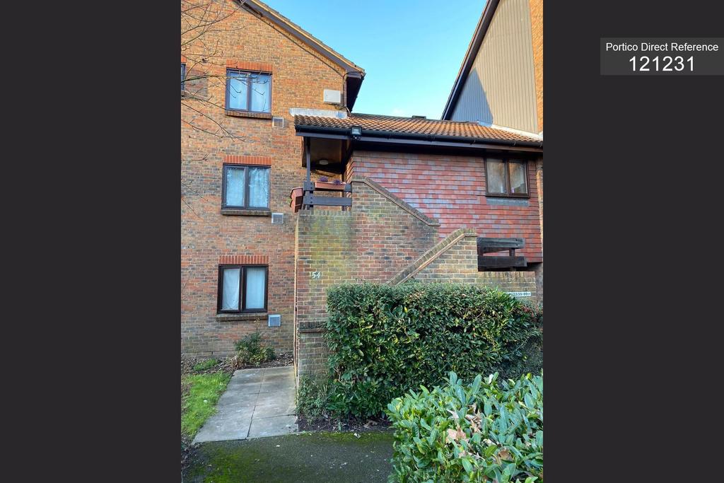 Braybourne Drive, Isleworth, TW7 Flat - £1,049 pcm (£242 pw)