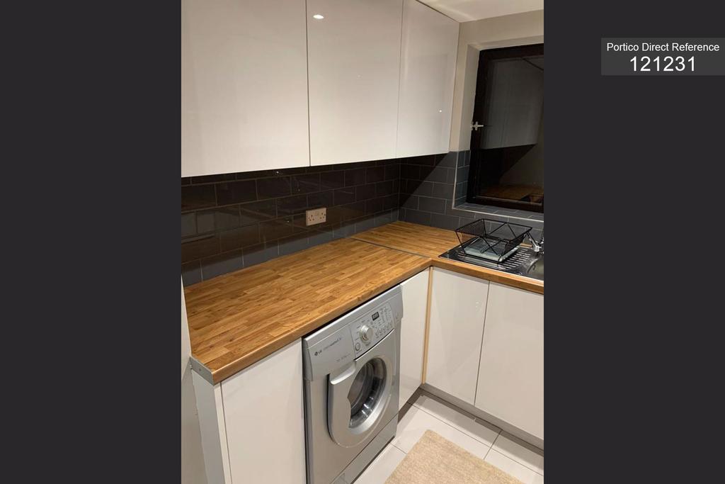 Braybourne Drive, Isleworth, TW7 Flat - £1,049 pcm (£242 pw)