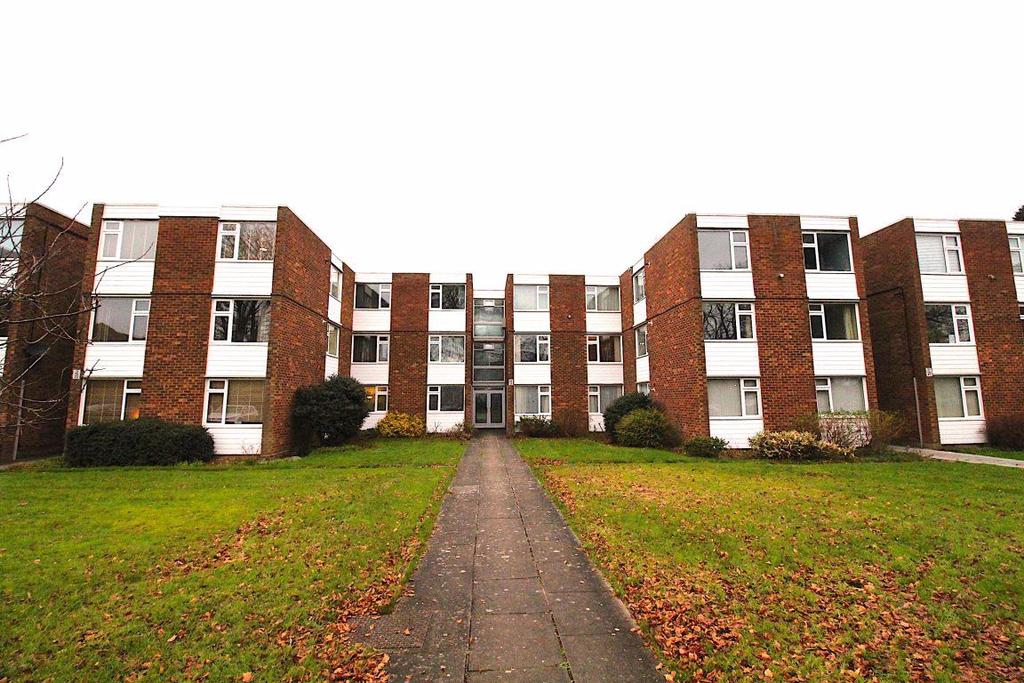 MARTIN LANE, BILTON 2 bed flat - £595 pcm (£137 pw)