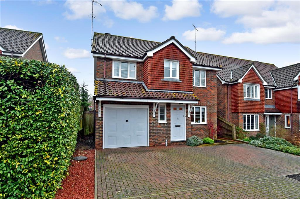 Colonel Stephens Way, Tenterden, Kent 4 bed detached house - £415,000