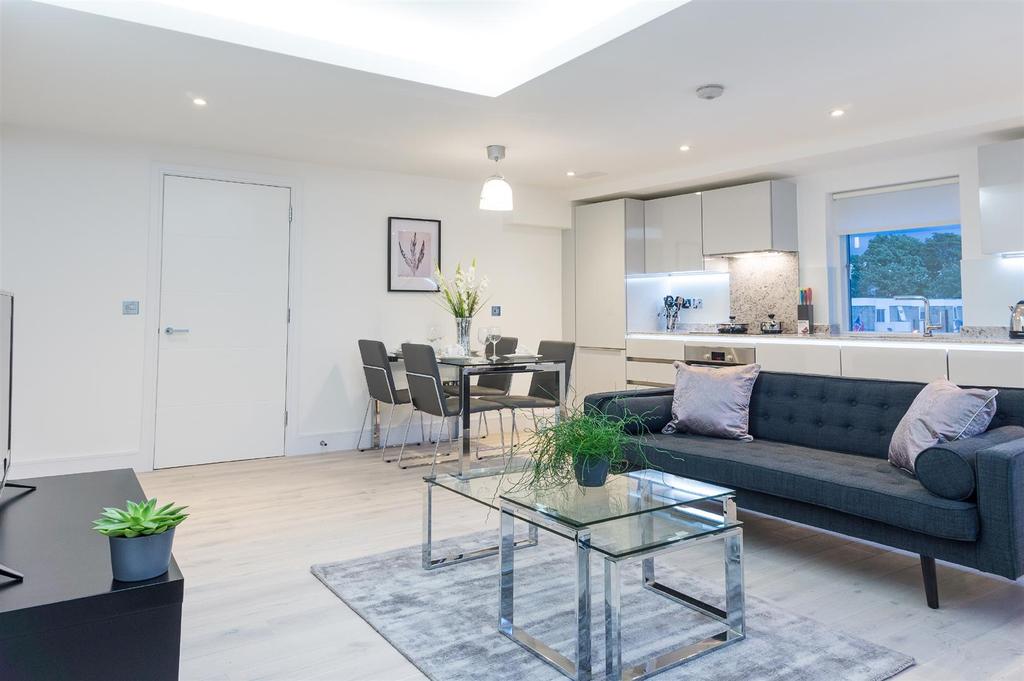 Ostro House, Finchley Road, NW2 2 bed apartment - £1,907 pcm (£440 pw)