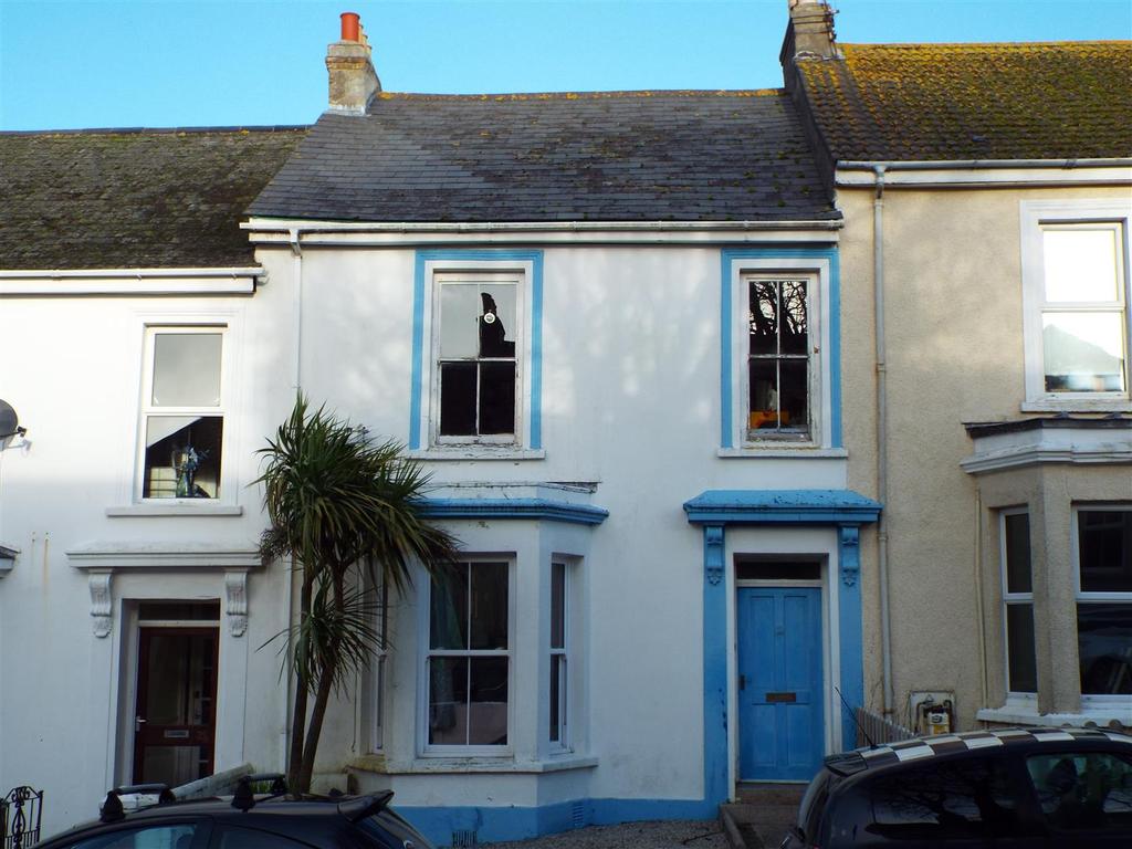 Trelawney Road, Falmouth 5 bed house - £2,275 pcm (£525 pw)
