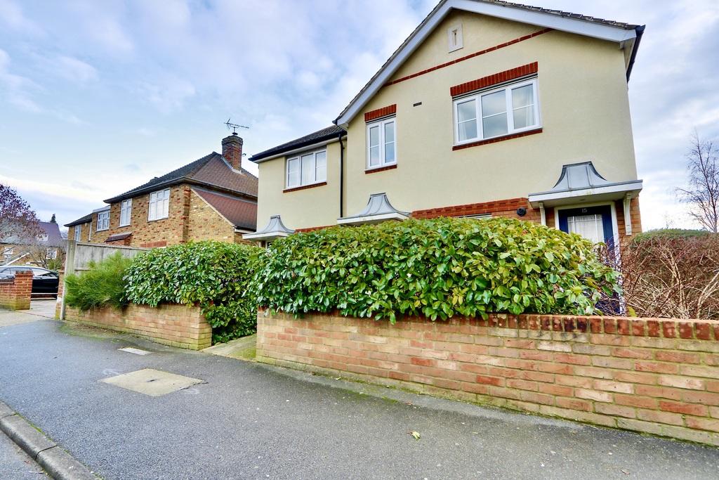 Merryfields, Uxbridge, UB8 1 bed apartment - £265,000