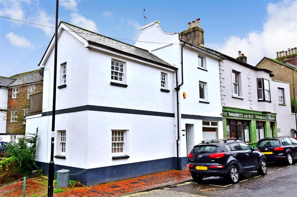 Friars Walk, Lewes, East Sussex 3 bed end of terrace house - £600,000