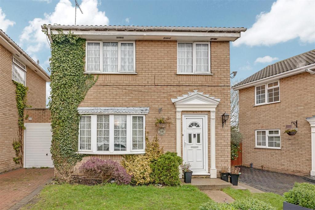 Repton Grove, Southend-On-Sea 3 bed detached house - £375,000