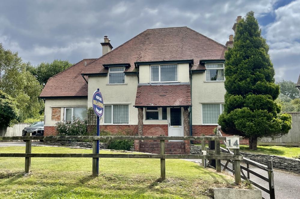 Ringwood, BH24 1AS 4 bed detached house - £600,000
