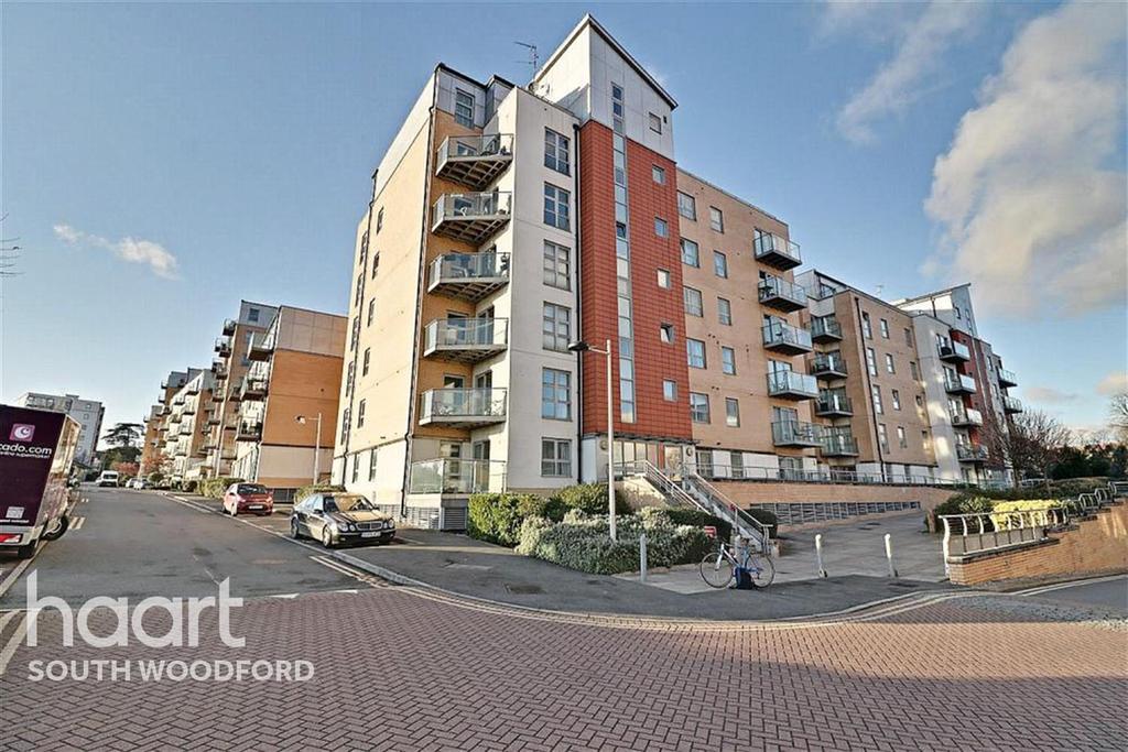 Lyndon House, South Woodford, E18 2 bed flat - £1,600 pcm (£369 pw)