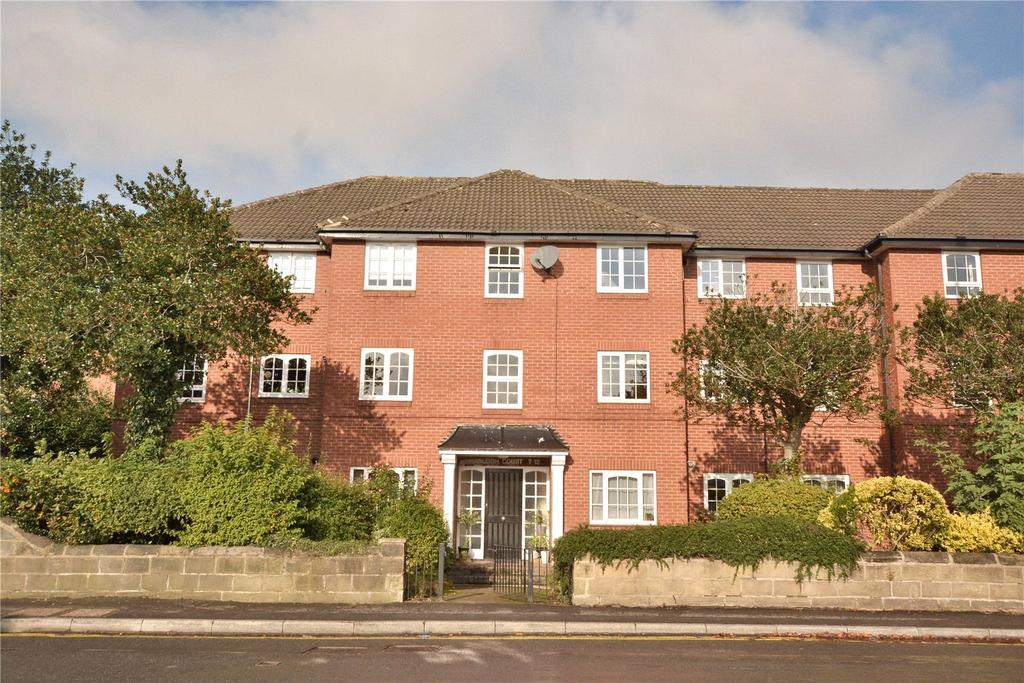 Hadleigh Court, Shadwell Lane, Leeds 2 bed apartment - £795 pcm (£183 pw)
