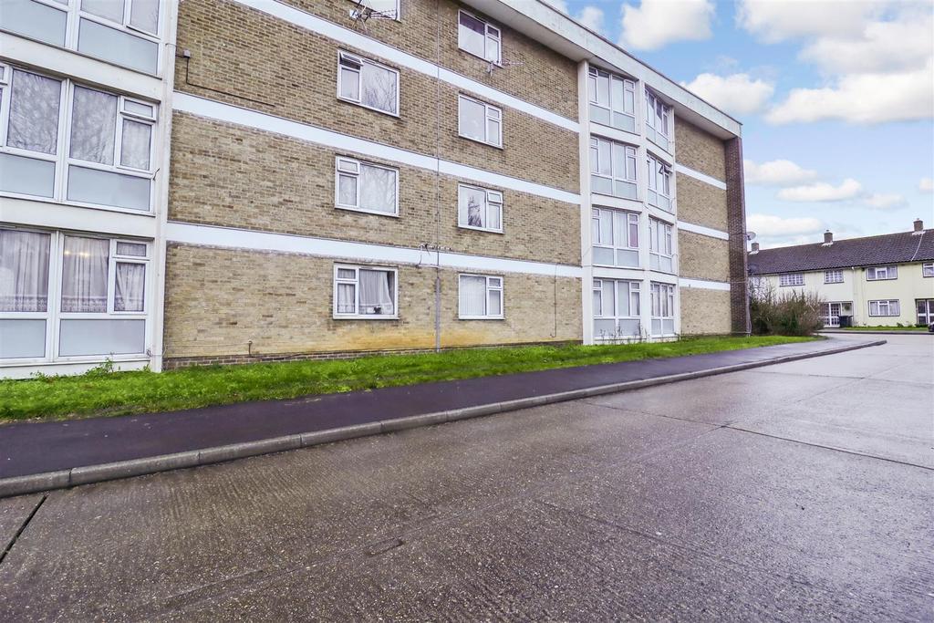Wedhey, Harlow 2 bed flat - £180,000