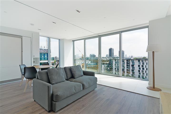 Satin House, Piazza Walk, Aldgate... 1 bed flat - £2,383 pcm (£550 pw)
