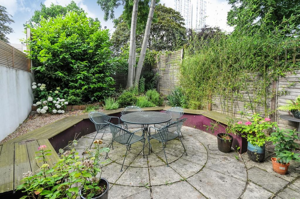 Elliott Square Primrose Hill NW3 4 bed house - £3,575 pcm (£825 pw)