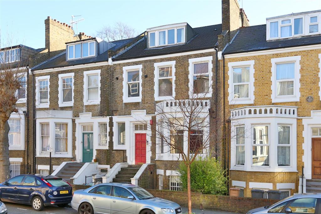 Alkham Road, Stoke Newington, N16 3 bed flat - £850,000