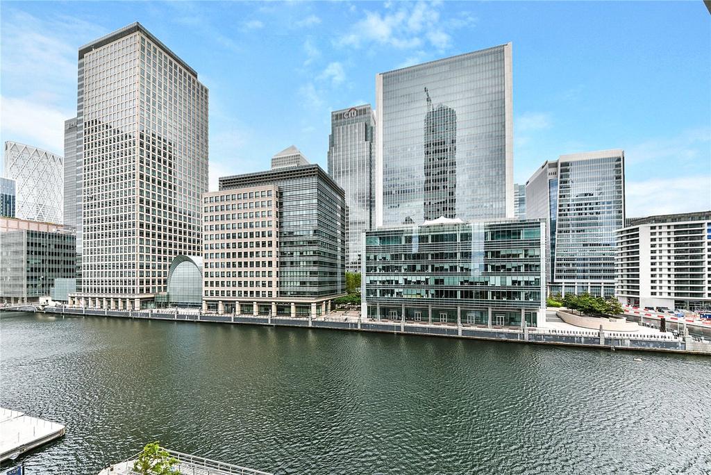 Valiant Tower, South Quay, E14 2 bed apartment - £920,000