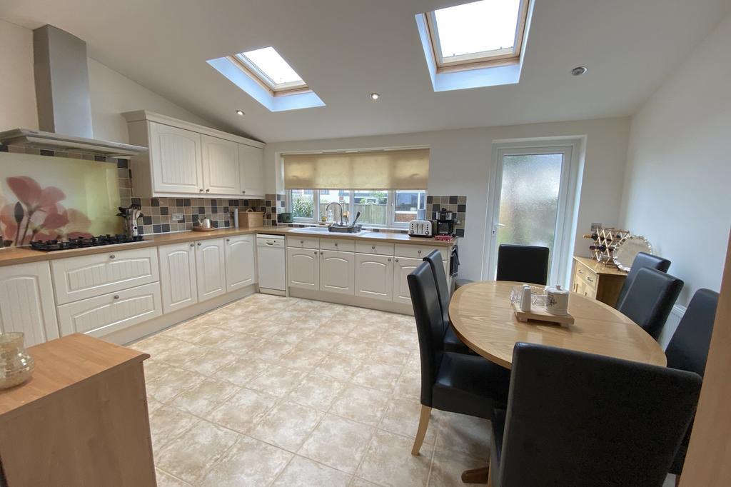 Timberley Road, Eastbourne, East... 3 bed terraced house - £270,000