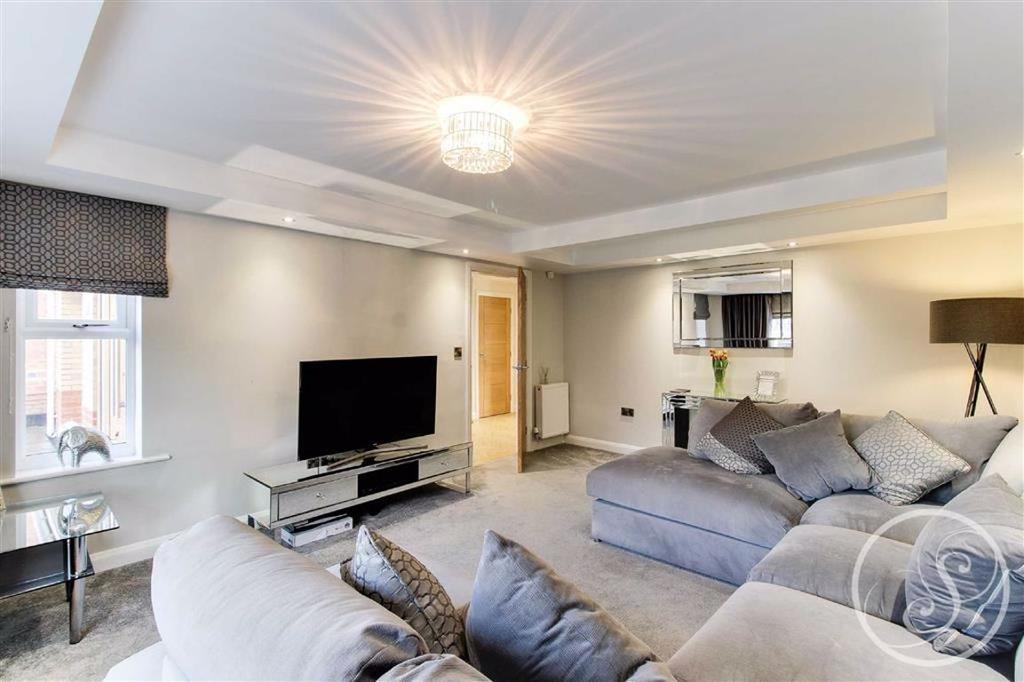 Boundry Close, Colton Leeds 5 bed detached house - £480,000