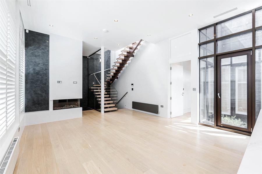 Halliford St 3 bed townhouse