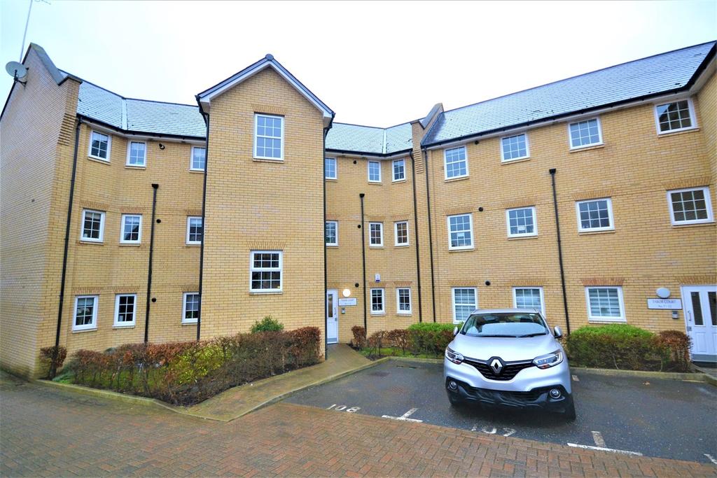 Tabor Court, Samuel Courtauld Avenue... 2 bed apartment - £925 pcm (£ ...