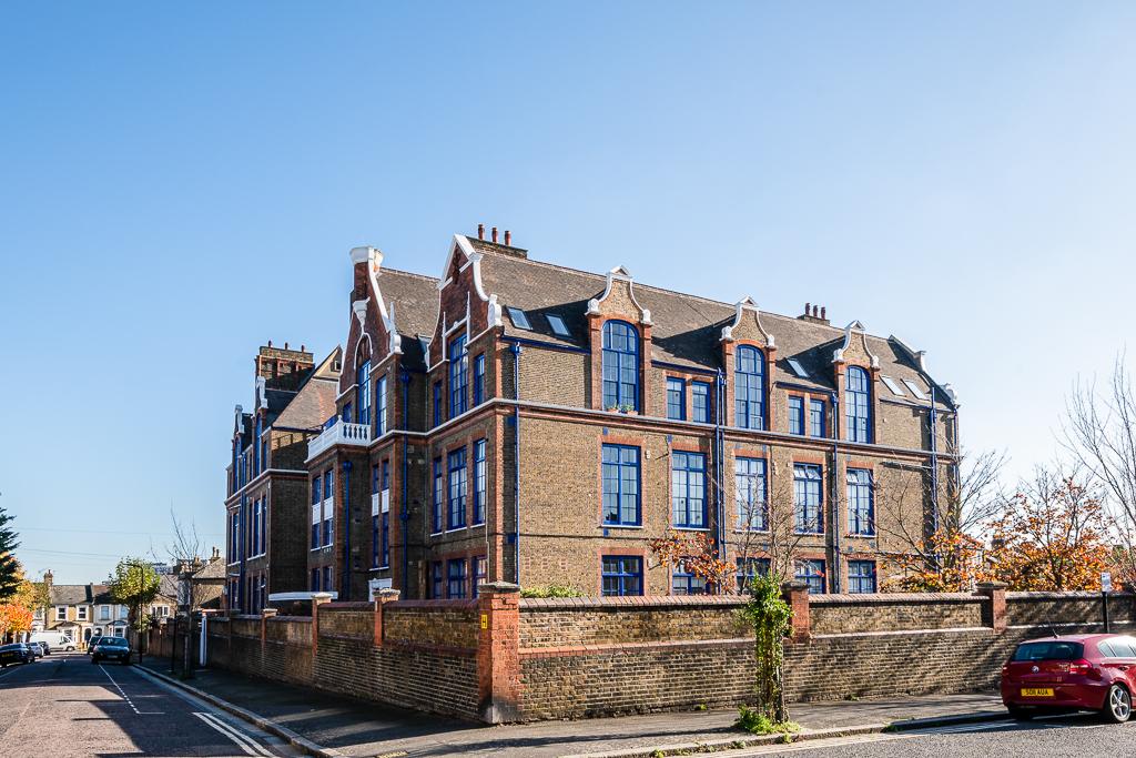 Chelmer Road, London E9 2 bed flat - £675,000