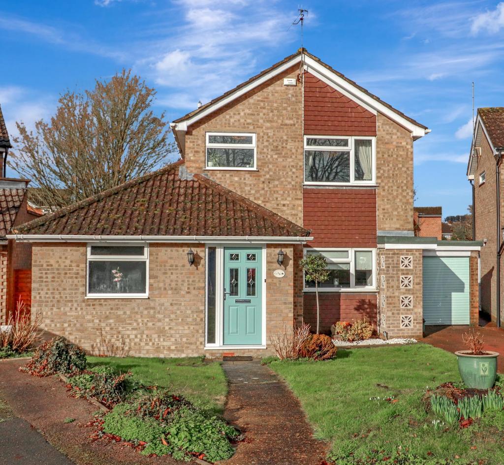 Conway Close, Loudwater, HP10 3 bed detached house - £485,000