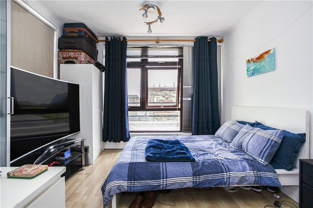 Carlton Drive, London, SW15 Studio - £300,000