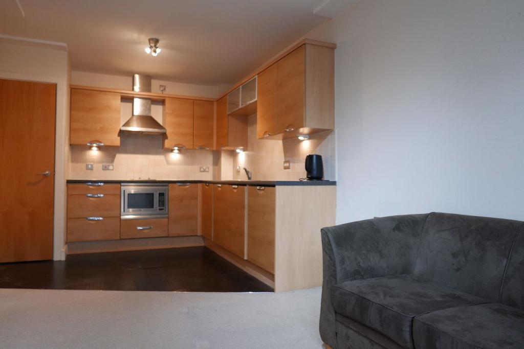 Flat 32, 21 Baker Street, Hull, HU2 8HE 1 bed flat - £450 pcm (£104 pw)