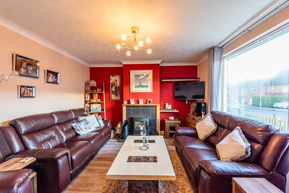 Coney Grey Spinney, Flintham, Nottingham NG23 3 bed house - £200,000