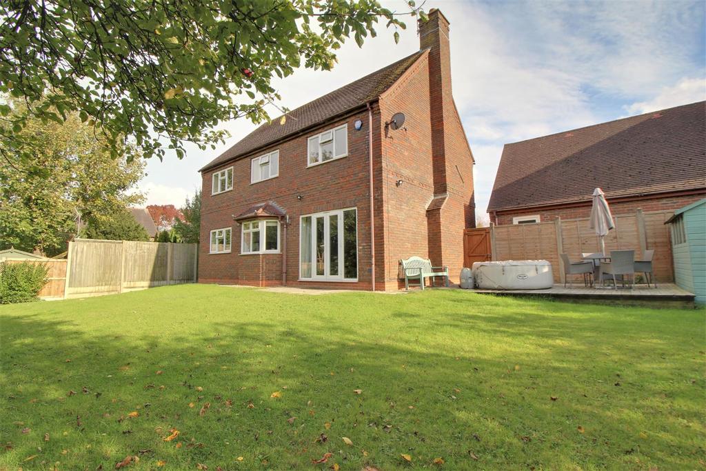 Lime Tree Court, Tuffley Avenue 5 bed detached house - £550,000