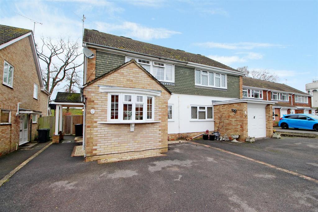 Partridge Drive, Tilehurst, Reading 3 bed semi-detached house - £385,000