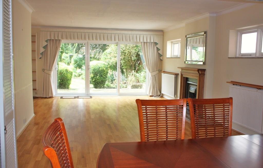Croham Park Av, South Croydon 4 bed detached bungalow - £890,000