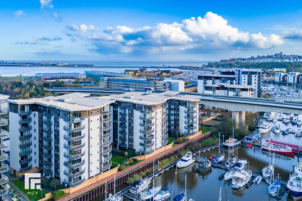 Catrine House, Victoria Wharf... 3 bed apartment to rent - £2,250 pcm ...