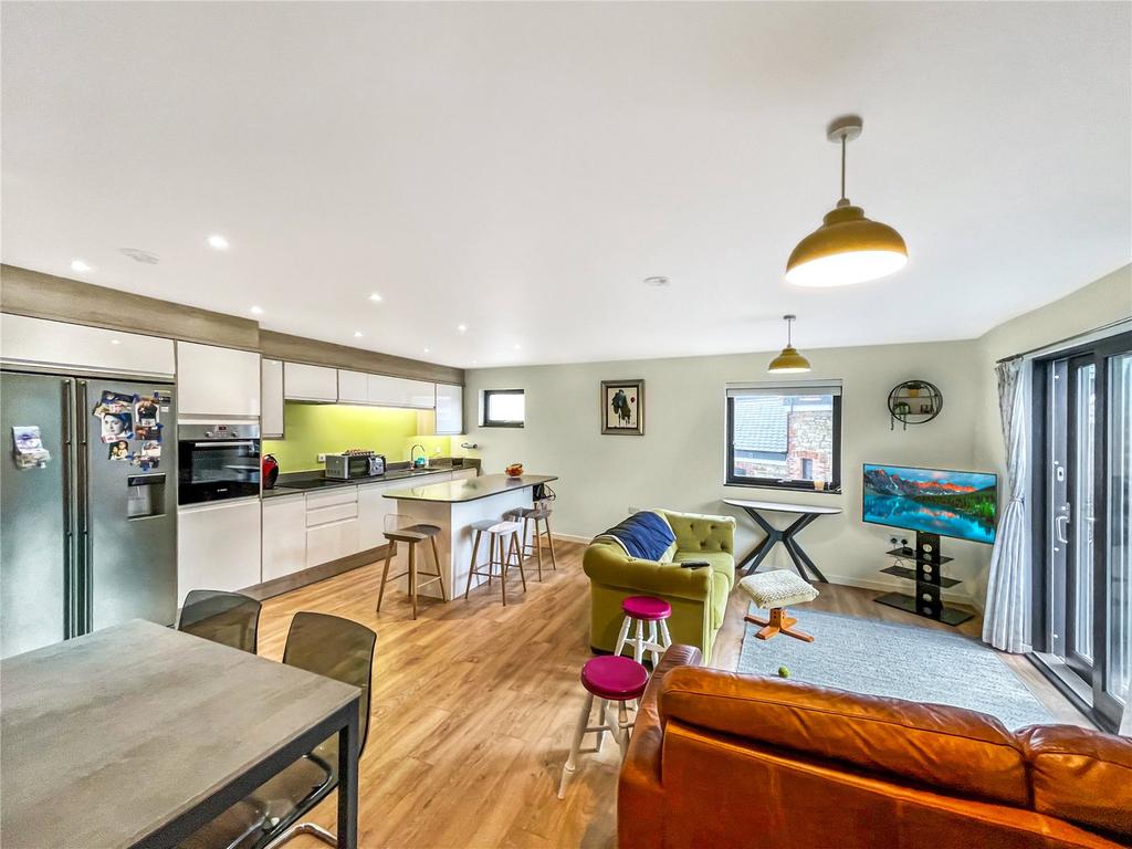 Assay House, Wheal Golden Drive... 3 bed house - £1,500 pcm (£346 pw)