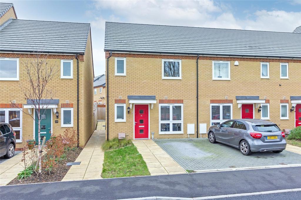 Hedley Walk, Sittingbourne, ME10 3 bed end of terrace house - £270,000