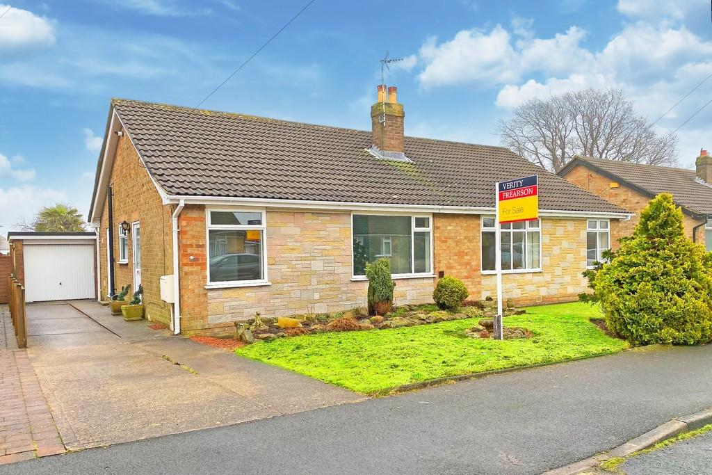 Larkfield Drive Harrogate 2 Bed Semi Detached Bungalow £275 000